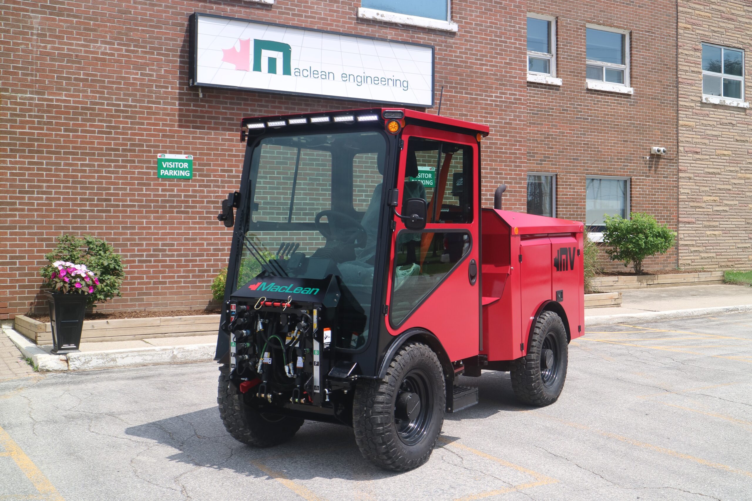 MacLean unveils all-new municipal vehicle - MacLean Engineering